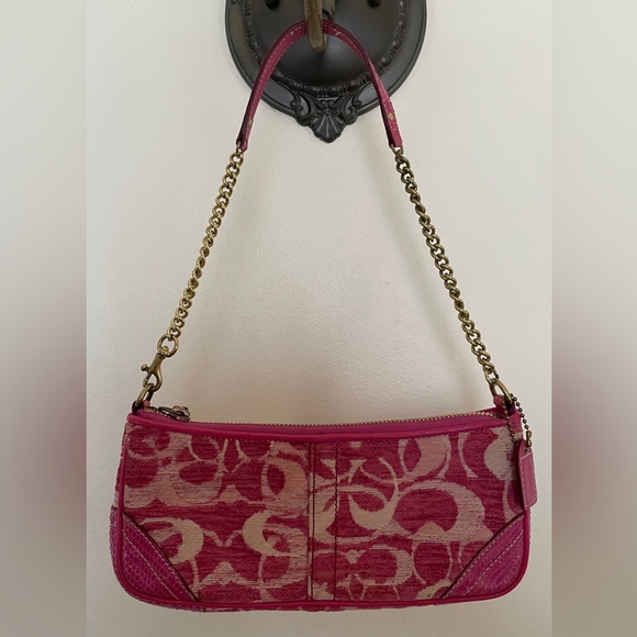 Coach | Bags | Vintage Coach Pink Signature Jacquard Baguette Bag With ...